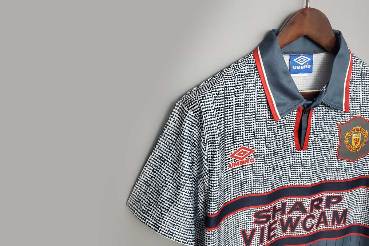 The Top 10 Worst Football Shirts of All Time - The Half Time Pint
